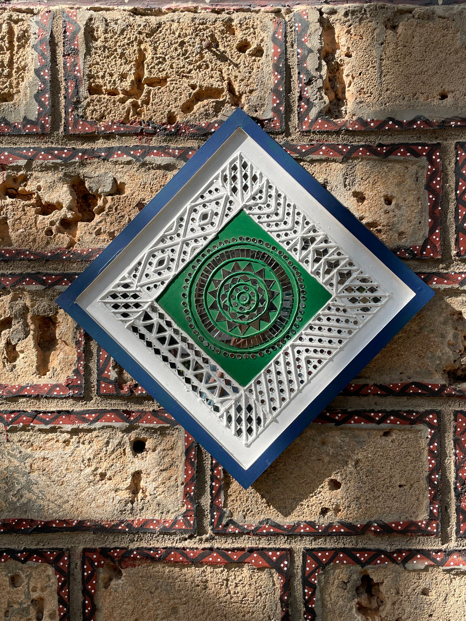 Handcrafted Mud & Mirror Work Frames – Bijoi